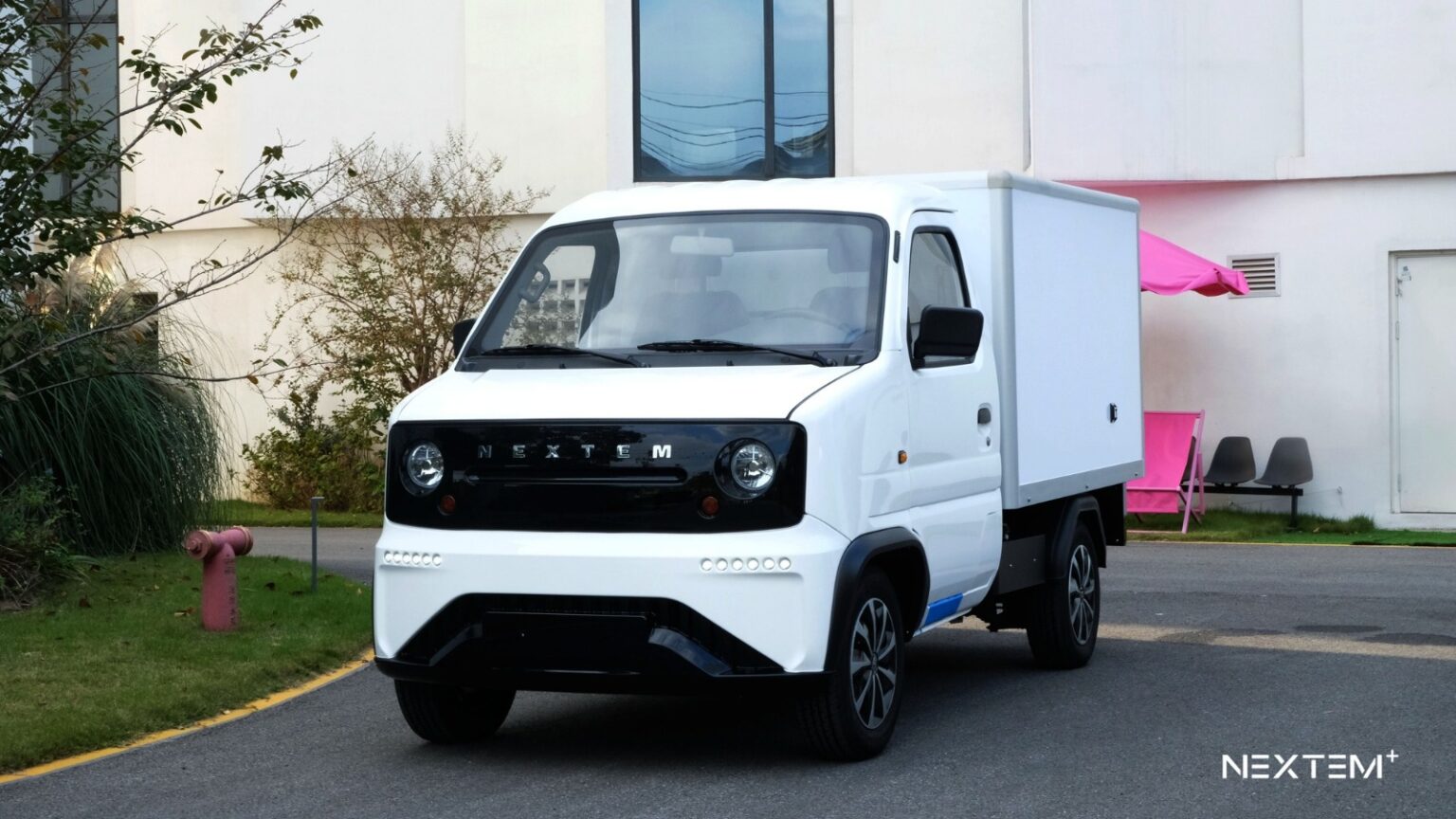 commercial vehicle - HCR Motors Group Curacao